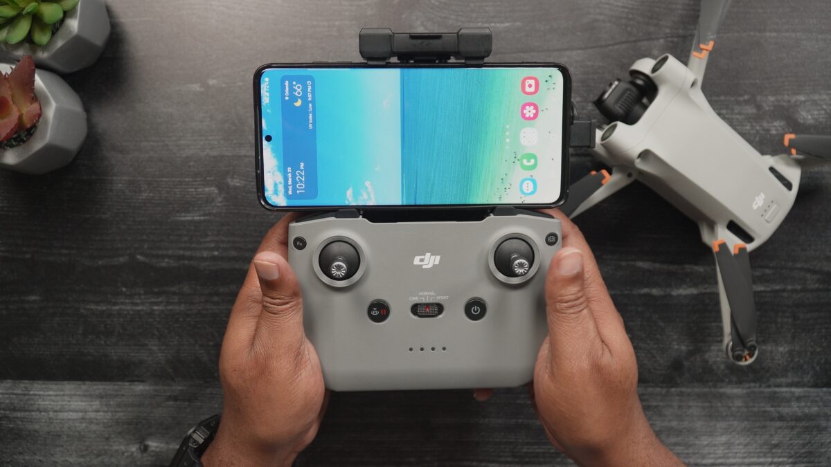 DJI Mini 3 / Mini 3 Pro: How to Connect/Pair RC (Video) - Droneblog