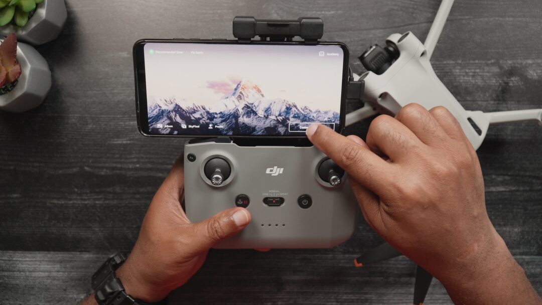 DJI Mini 3 / Mini 3 Pro: How to Connect/Pair RC (Video) - Droneblog