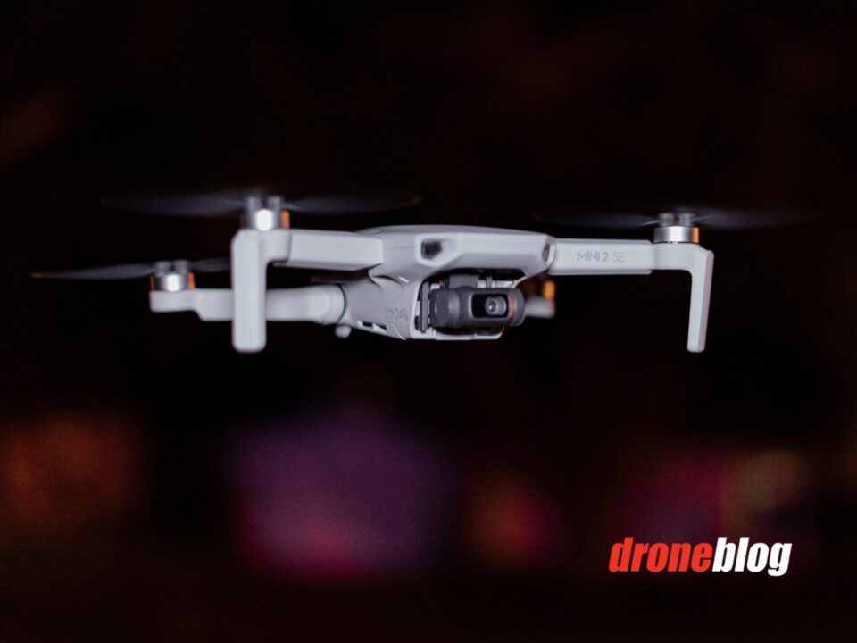 Can You Fly the DJI Mini 2 SE at Night? (Explained for Beginners ...
